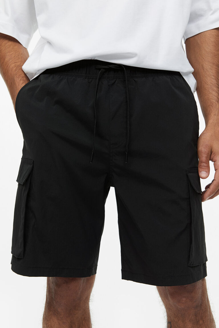Regular Fit Nylon cargo shorts