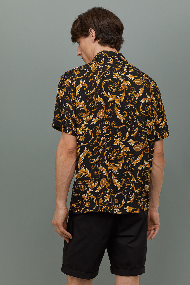 Patterned resort shirt