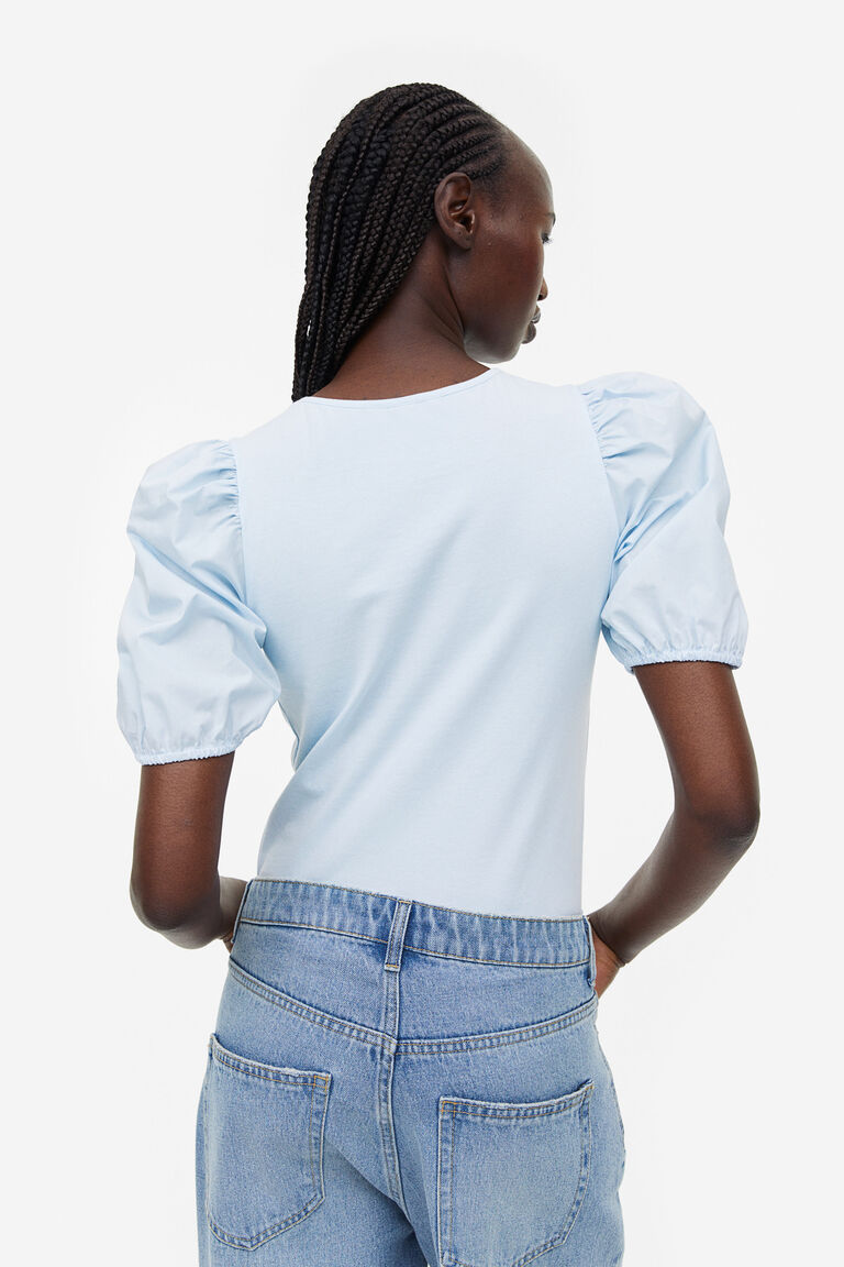 Puff-sleeved top