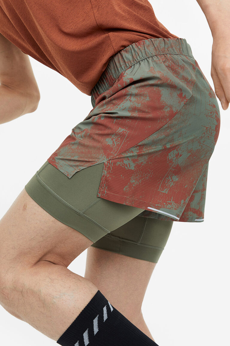 DryMove™ Double-layered running shorts