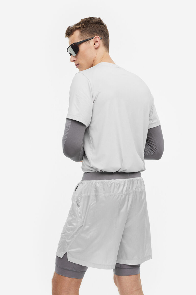 Windproof double-layered running shorts