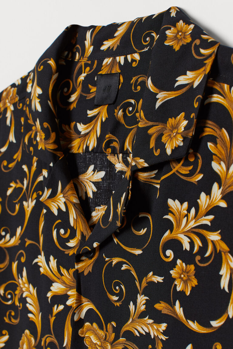 Patterned resort shirt