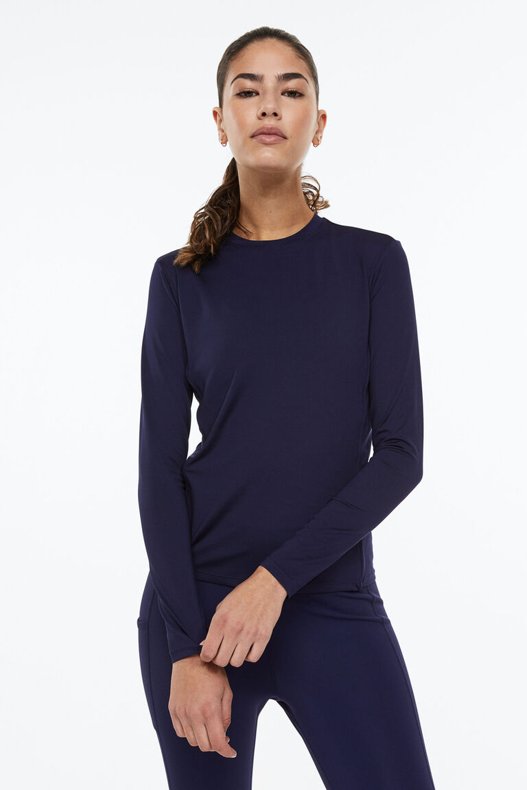 Sports top in DryMove™