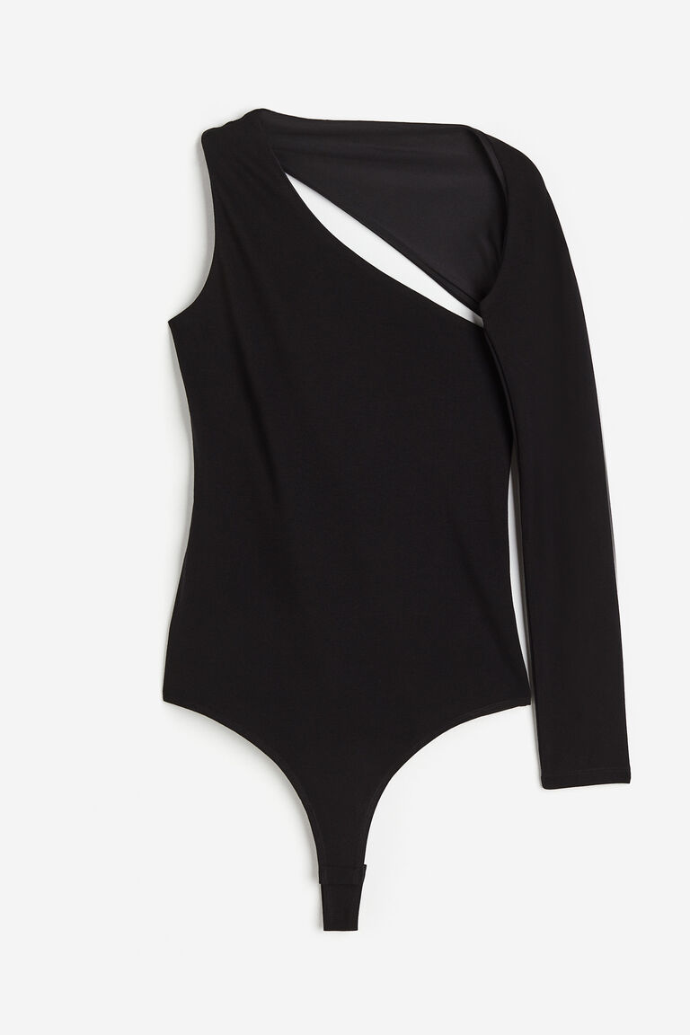Asymmetric thong body