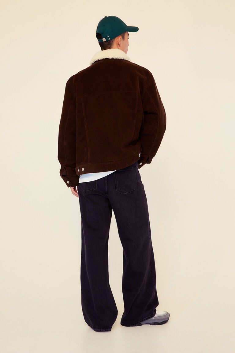 Loose Bootcut Jeans