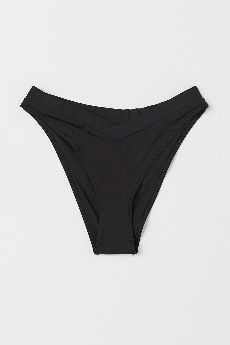 V-shaped bikini bottoms