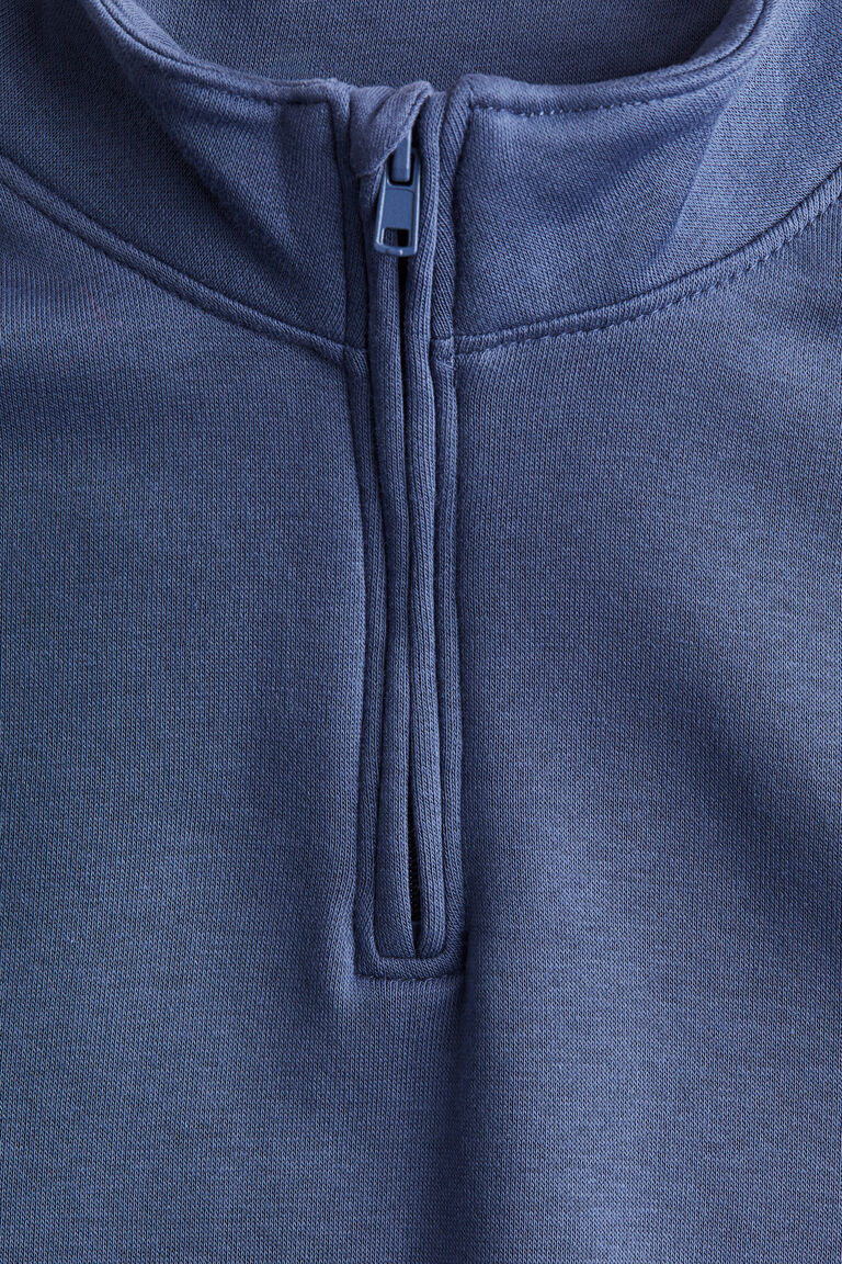 Zip-top sweatshirt