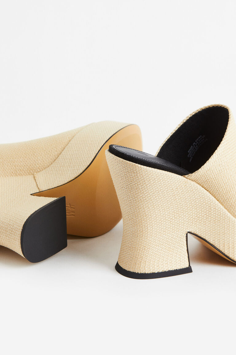 Platform straw mules