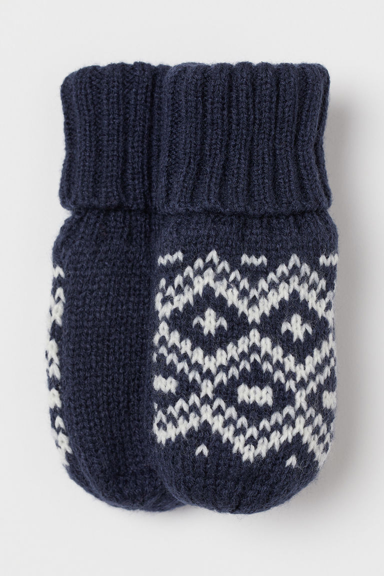 Knitted mittens