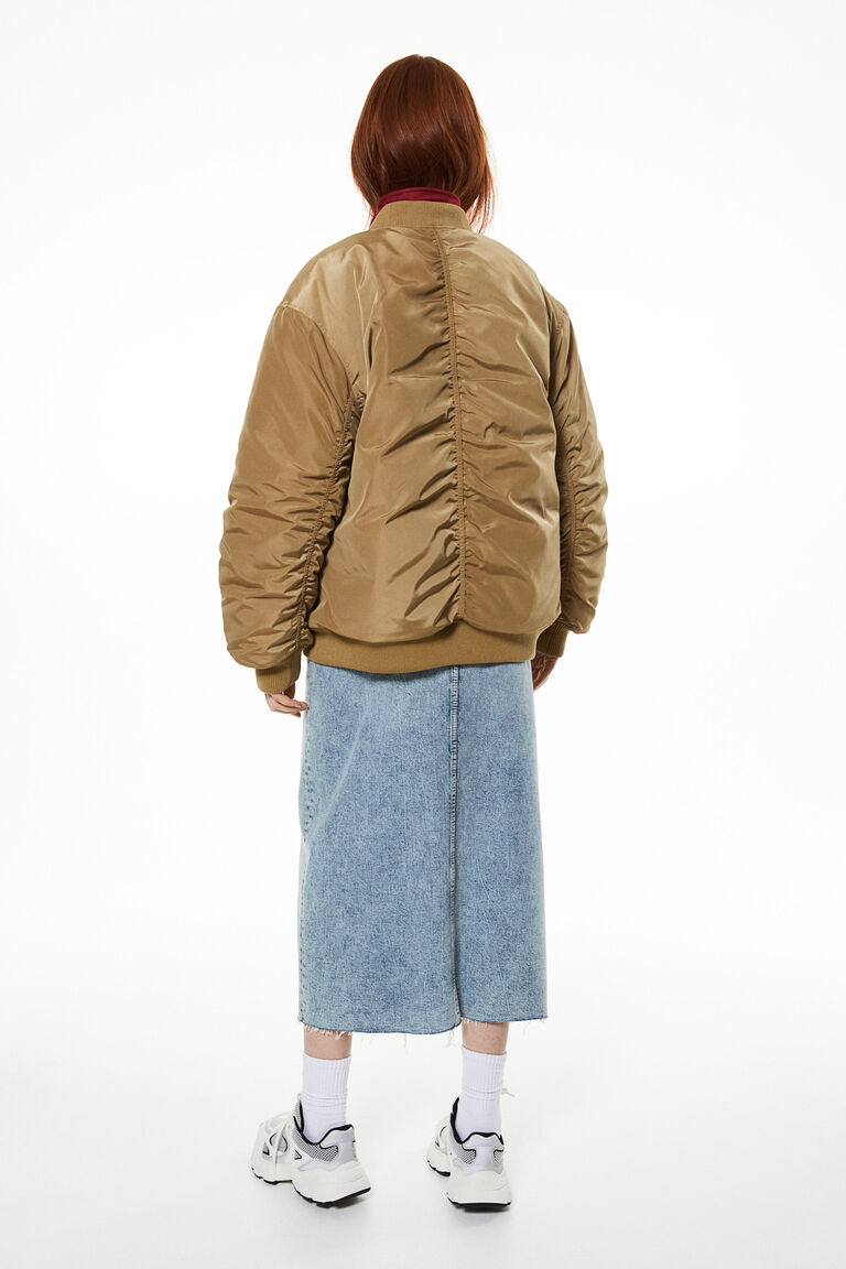 เสื้อแจ็กเกตบอมเบอร์ทรงโอเวอร์ไซส์