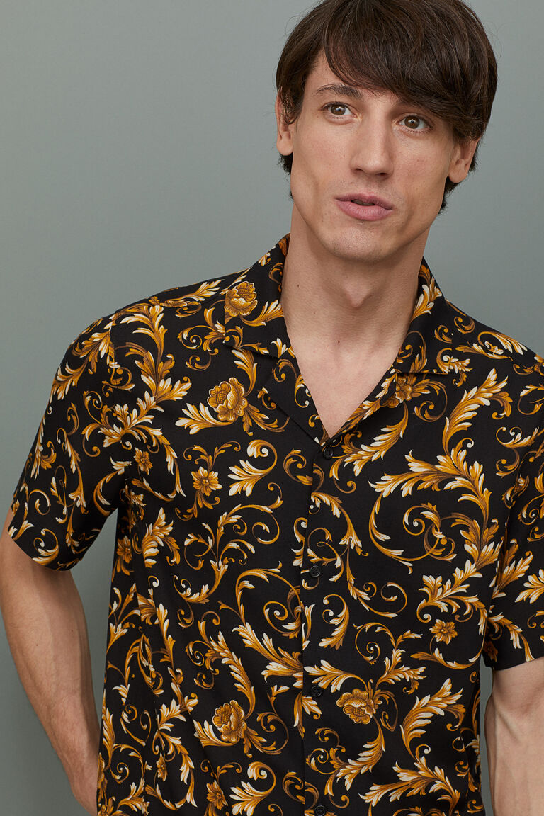 Patterned resort shirt