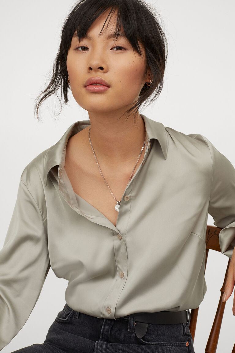 Long-sleeved blouse