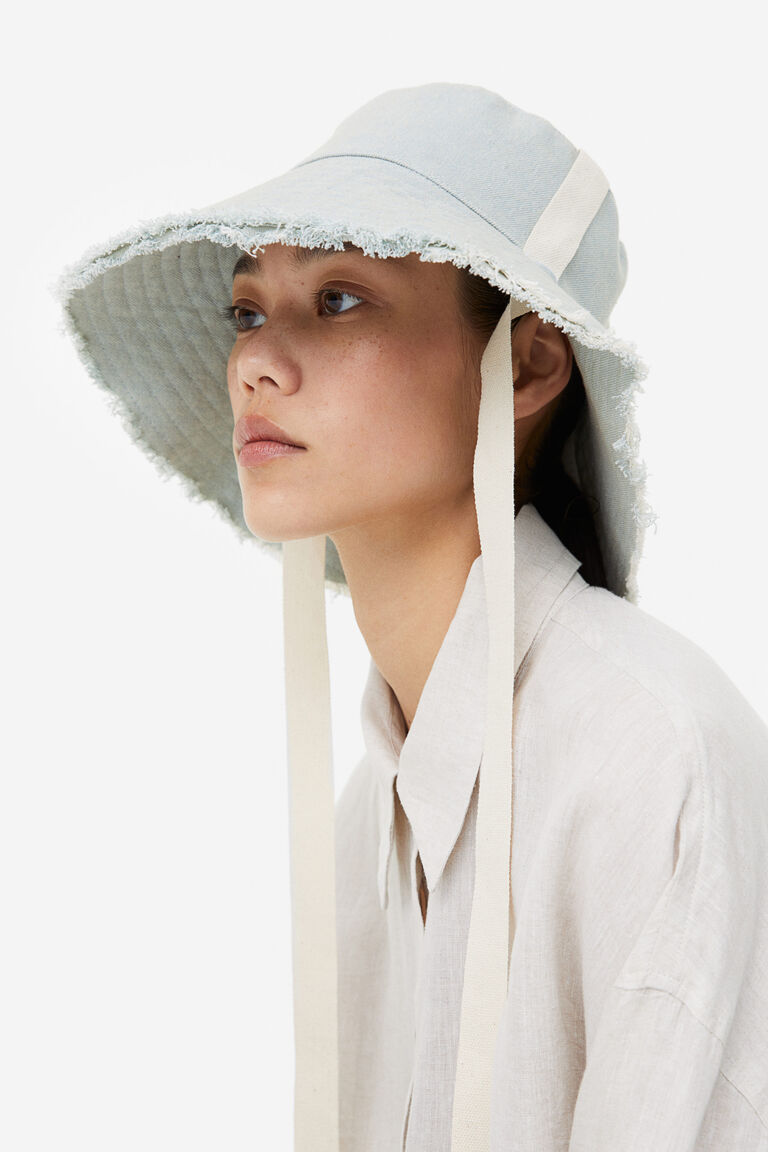 Chin-strap bucket hat