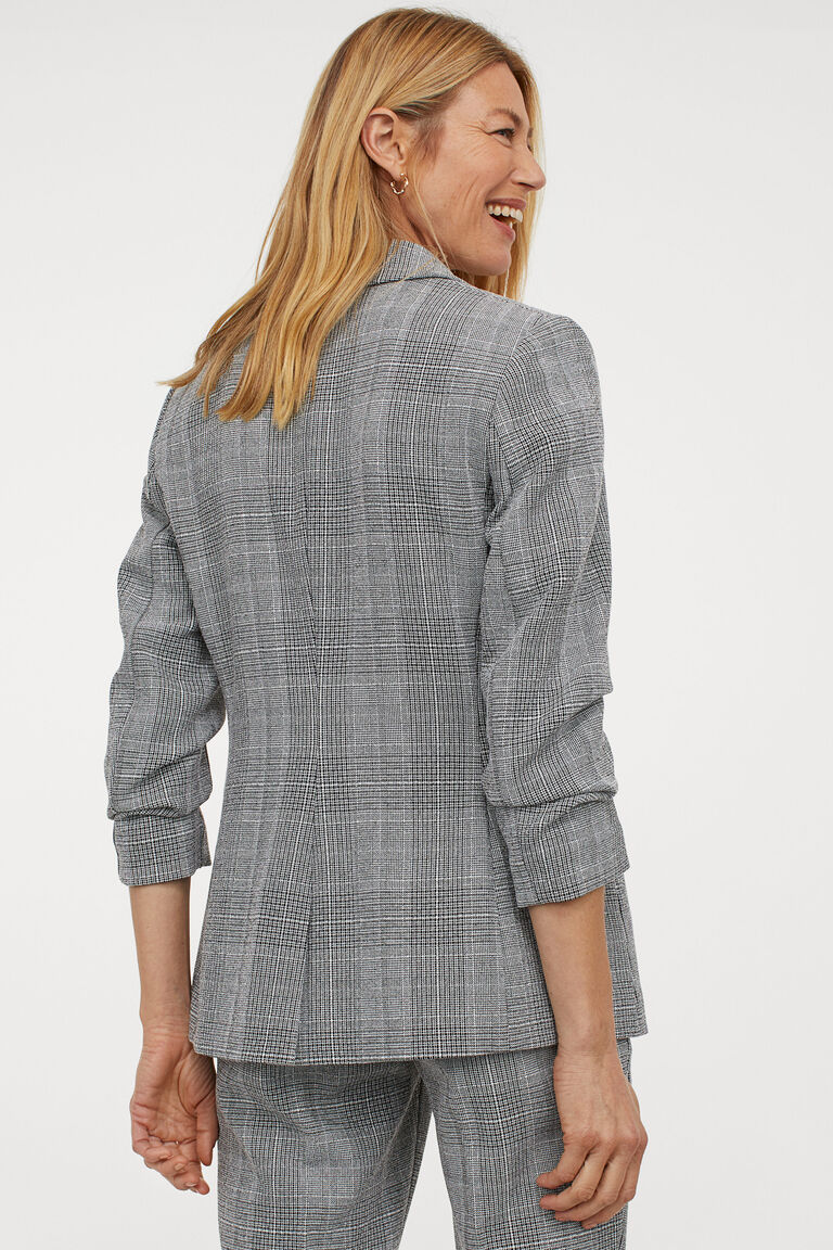 Gathered-sleeve jacket