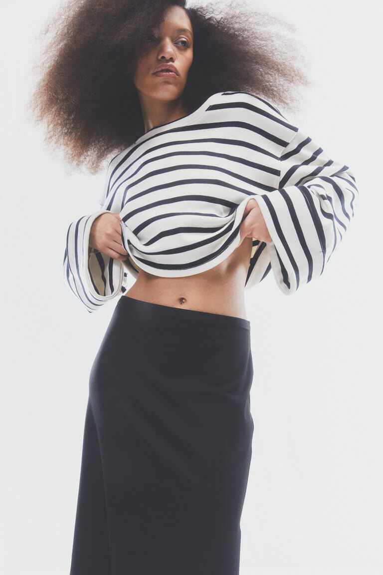 Slit-hem pencil skirt