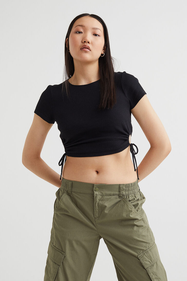 Ribbed cut-out top