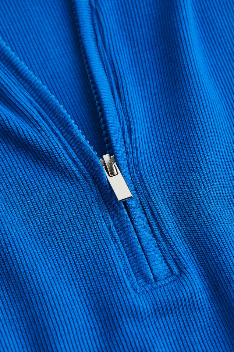 Zip-top cropped top