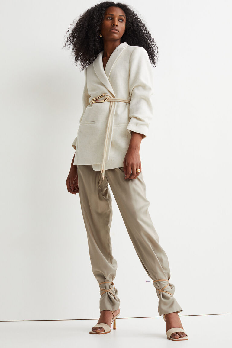 Gathered-sleeve jacket