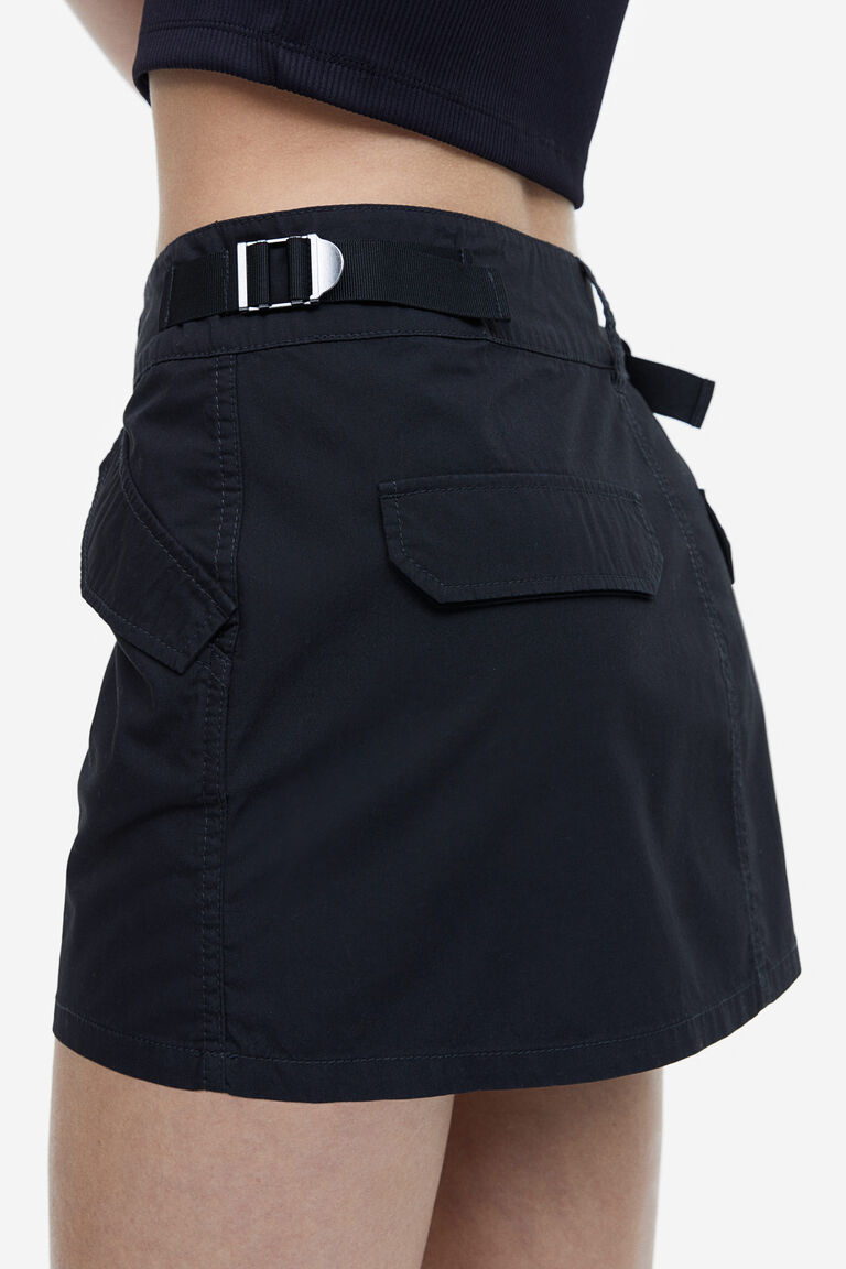 Low-waisted utility skirt