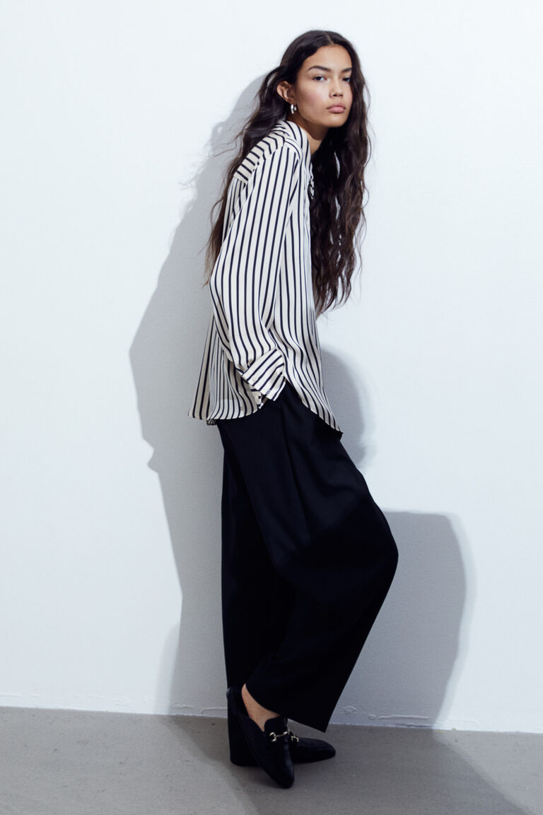 Pointed-collar shirt