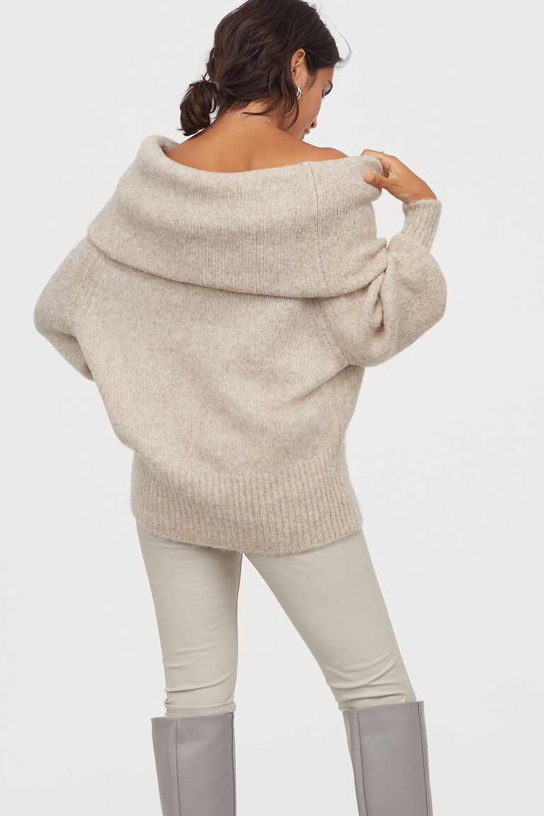 Off-the-shoulder jumper