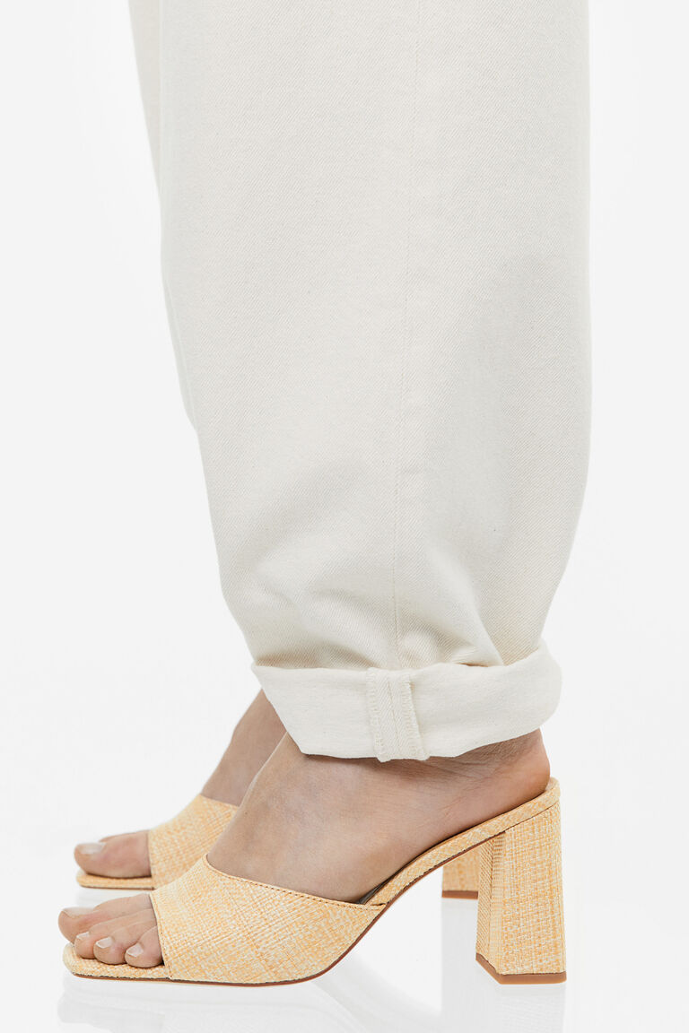 Straw-look mules