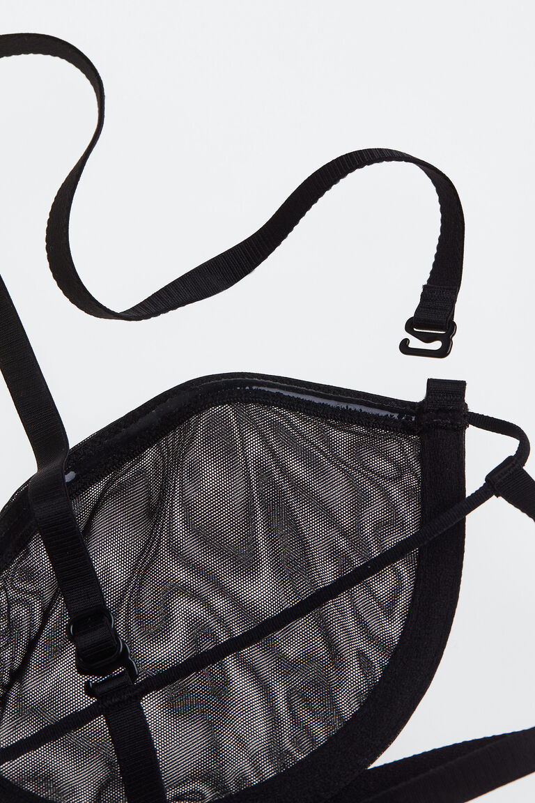 Non-padded underwired mesh bra