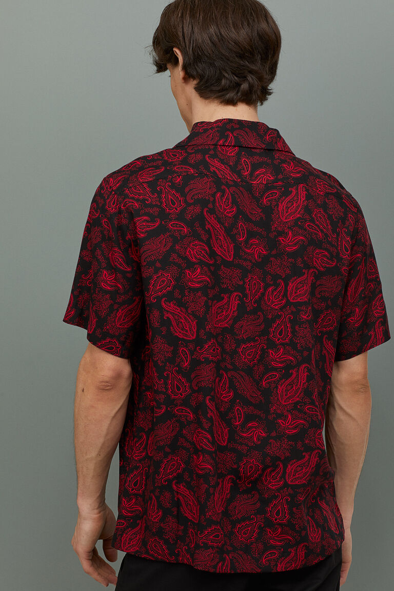 Patterned resort shirt