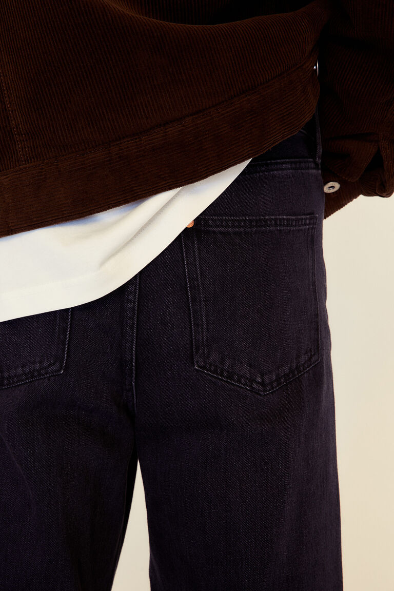 Loose Bootcut Jeans