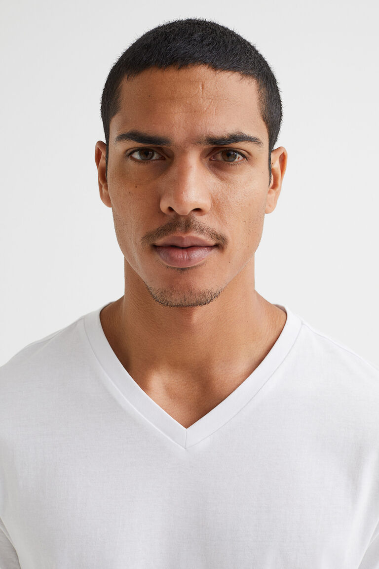 V-neck T-shirt Regular Fit