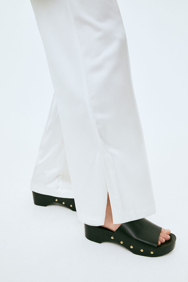 Slit-hem trousers