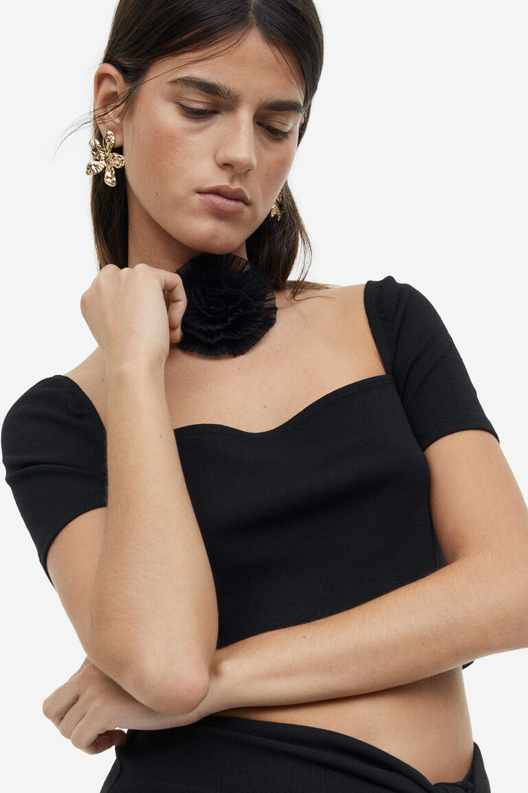 Square-neck cropped top