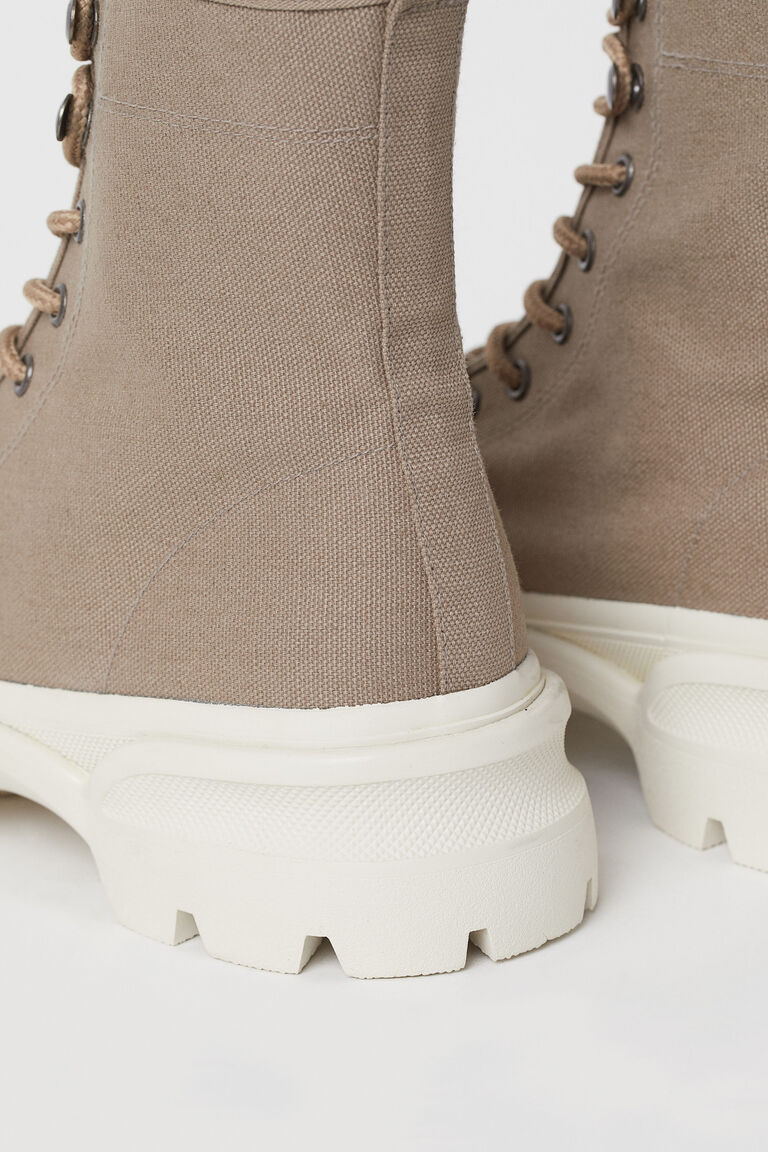 Canvas trainer boots