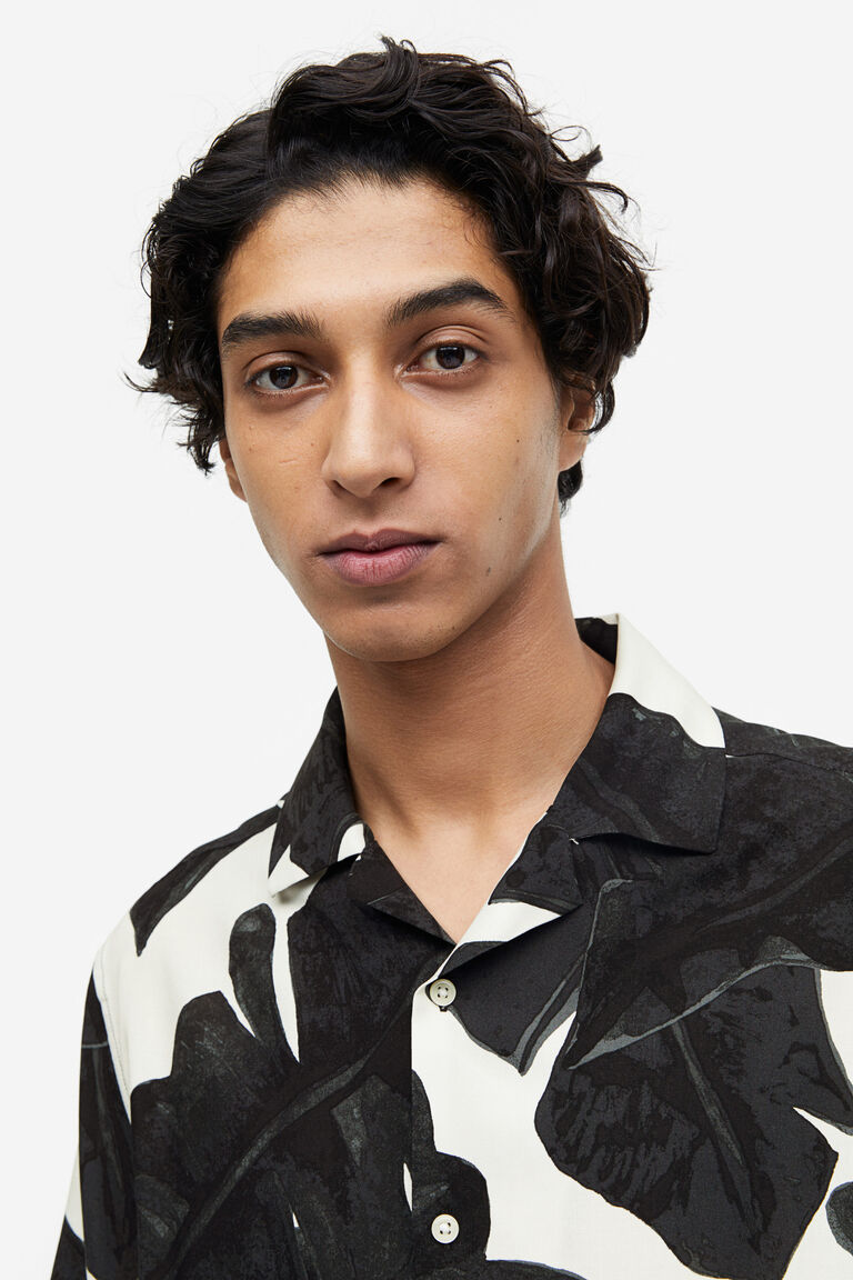 Patterned resort shirt