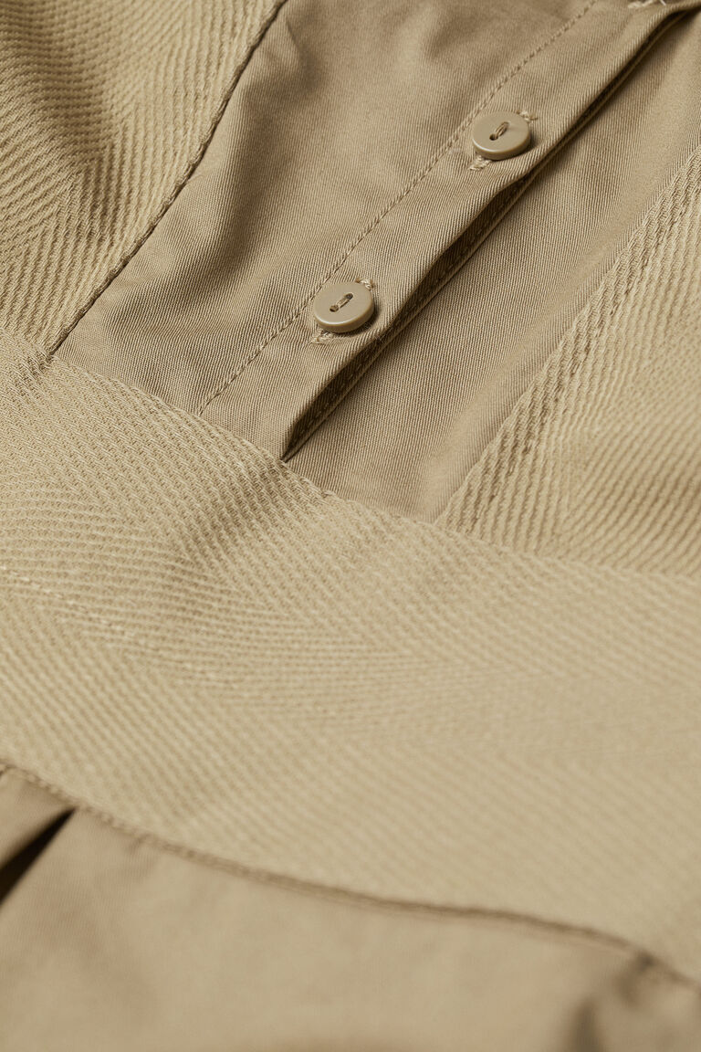 Defined-shoulder dress