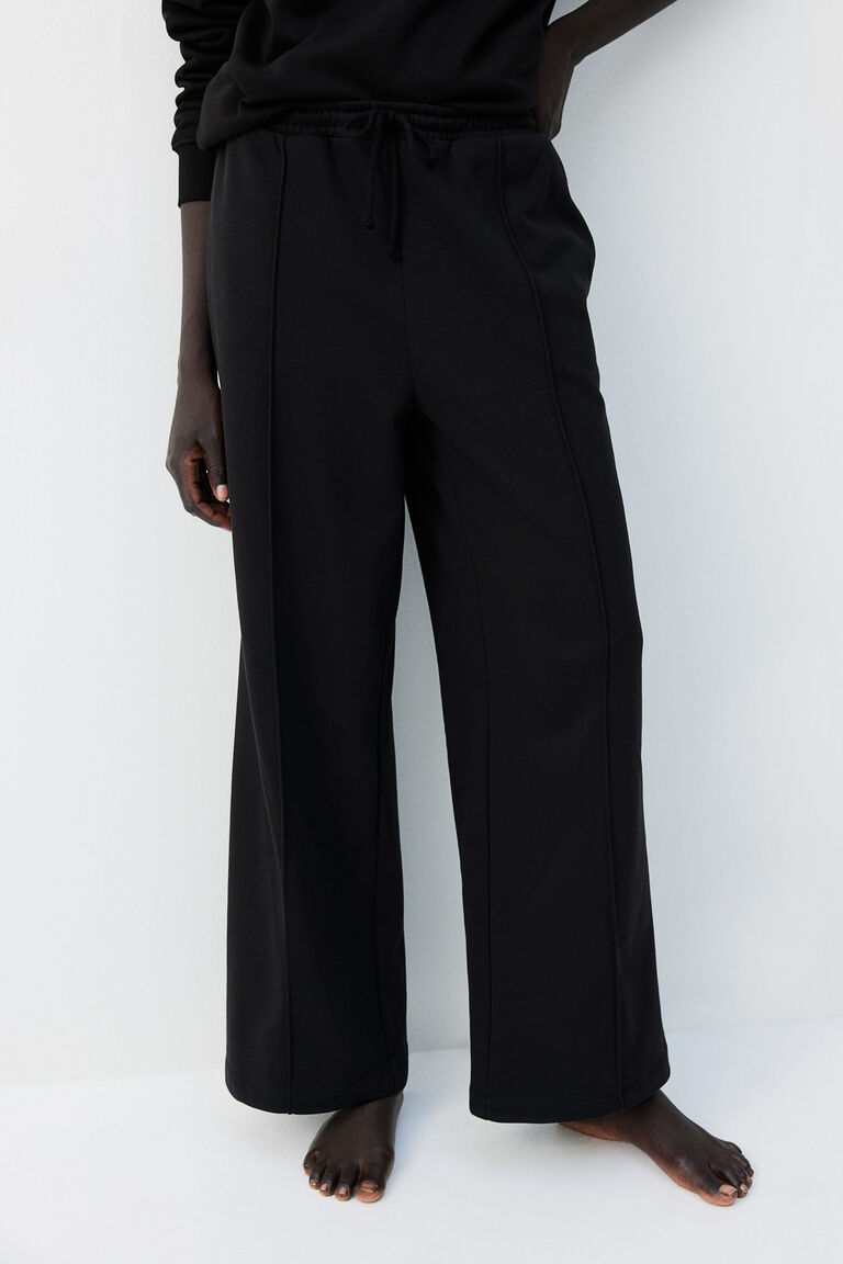 Crease-front sweatpants