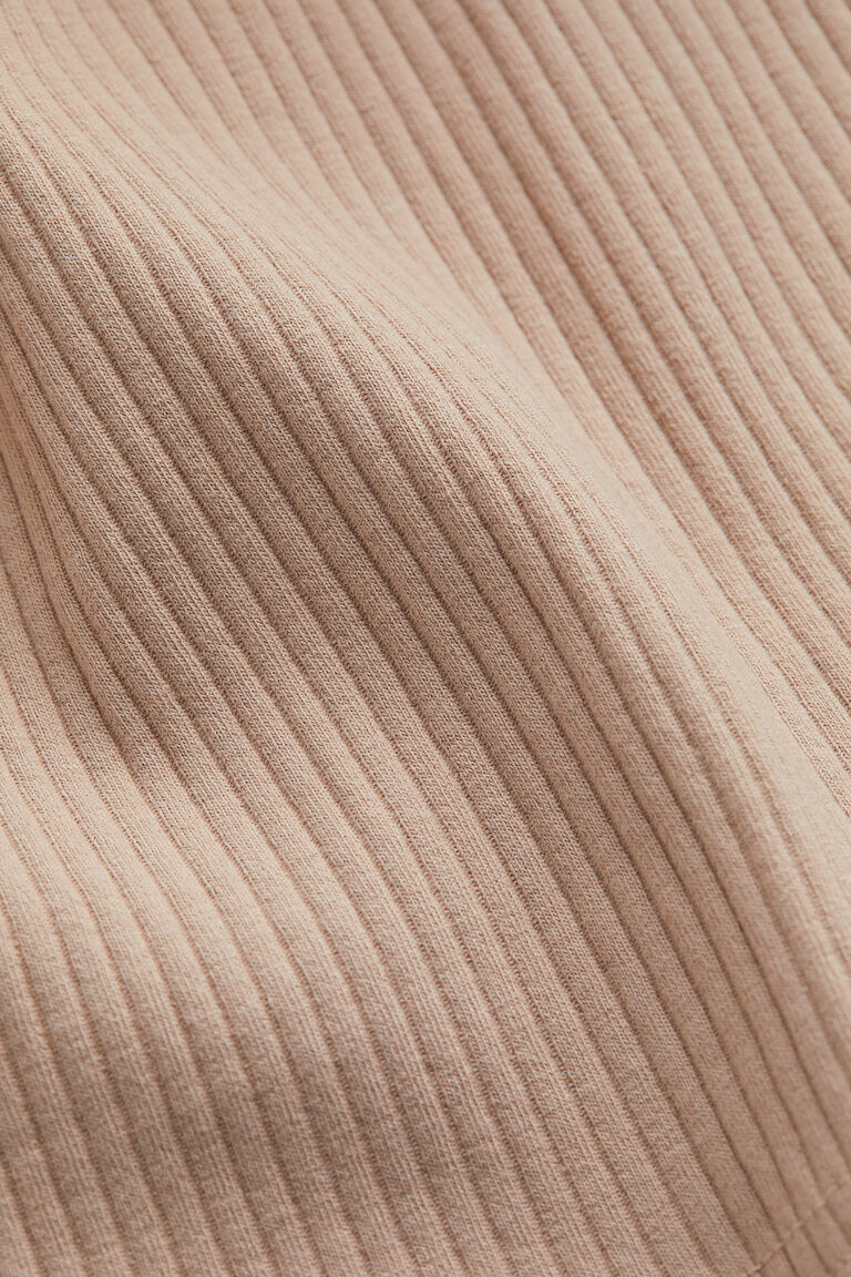 Collared ribbed bodycon dress