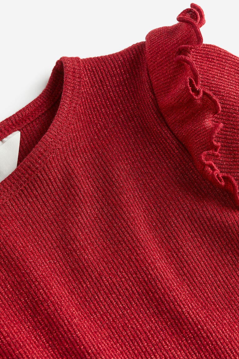 Frill-trimmed ribbed top