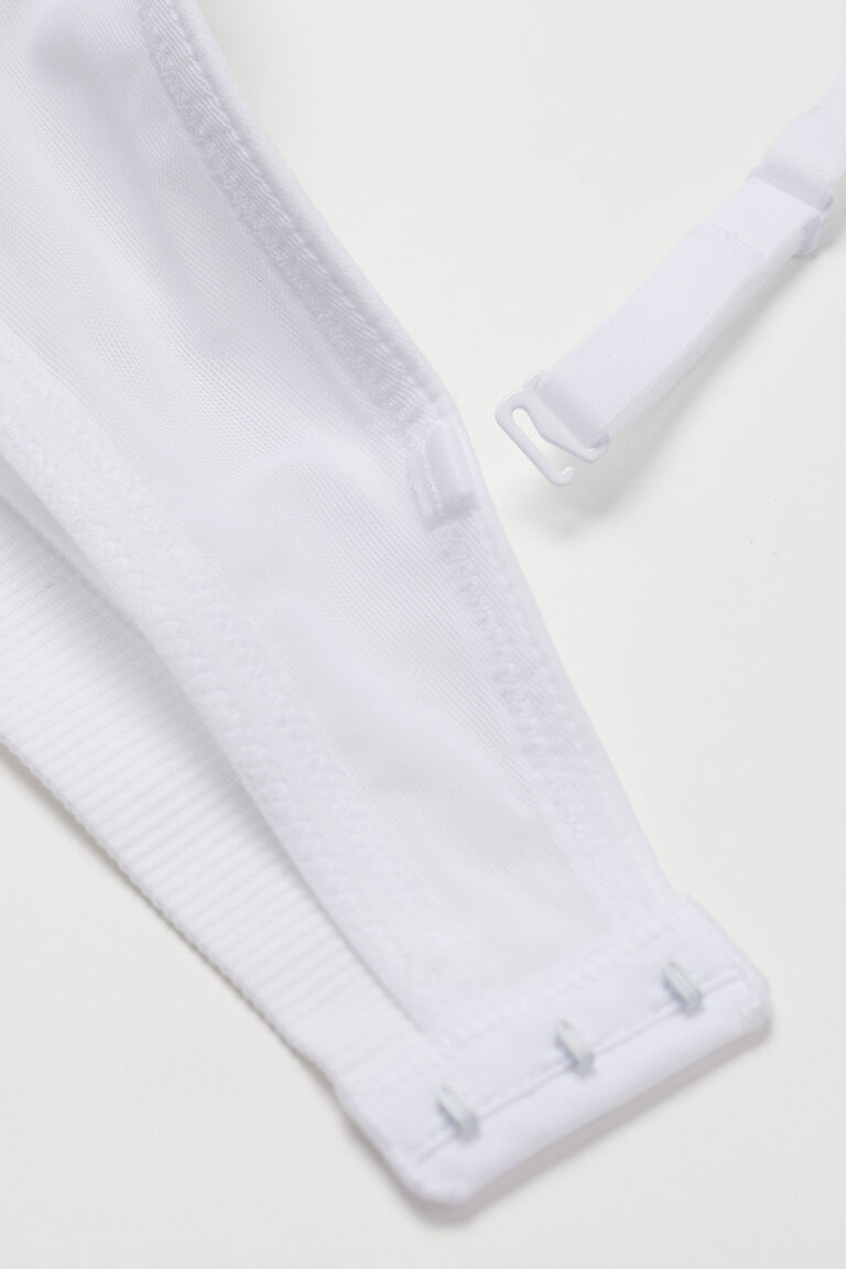 Seamless balconette bra