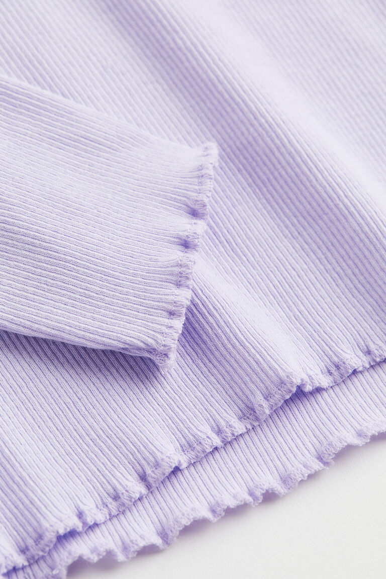 Ribbed long-sleeved top