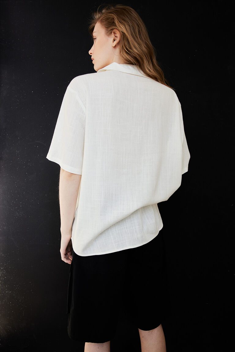 Airy resort shirt