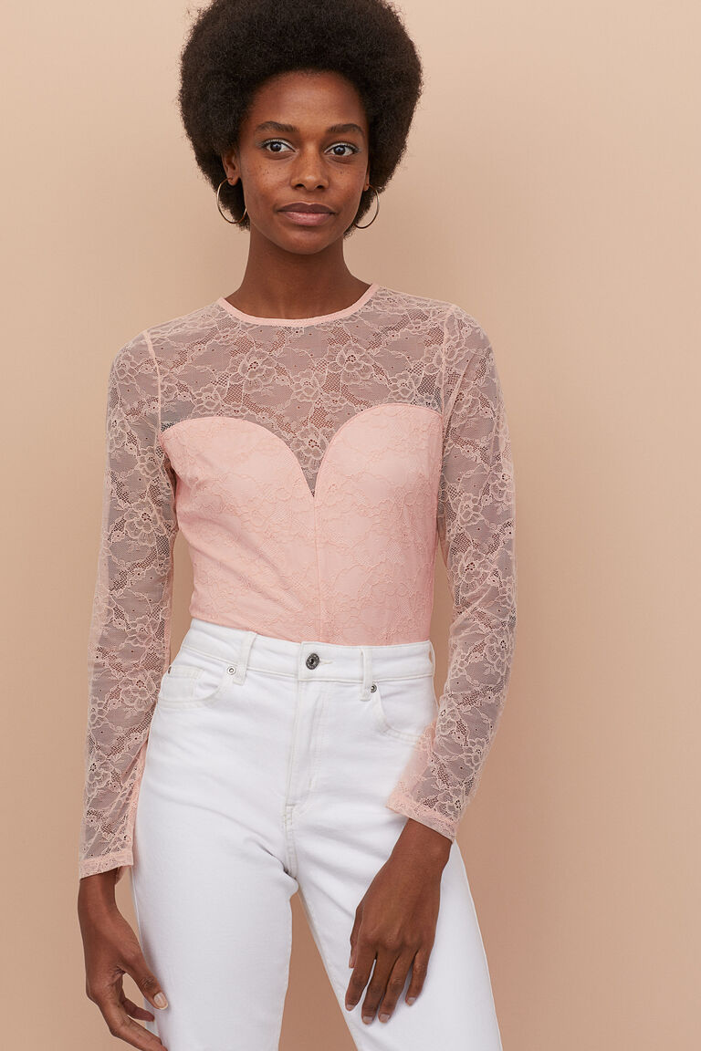 Long-sleeved lace body