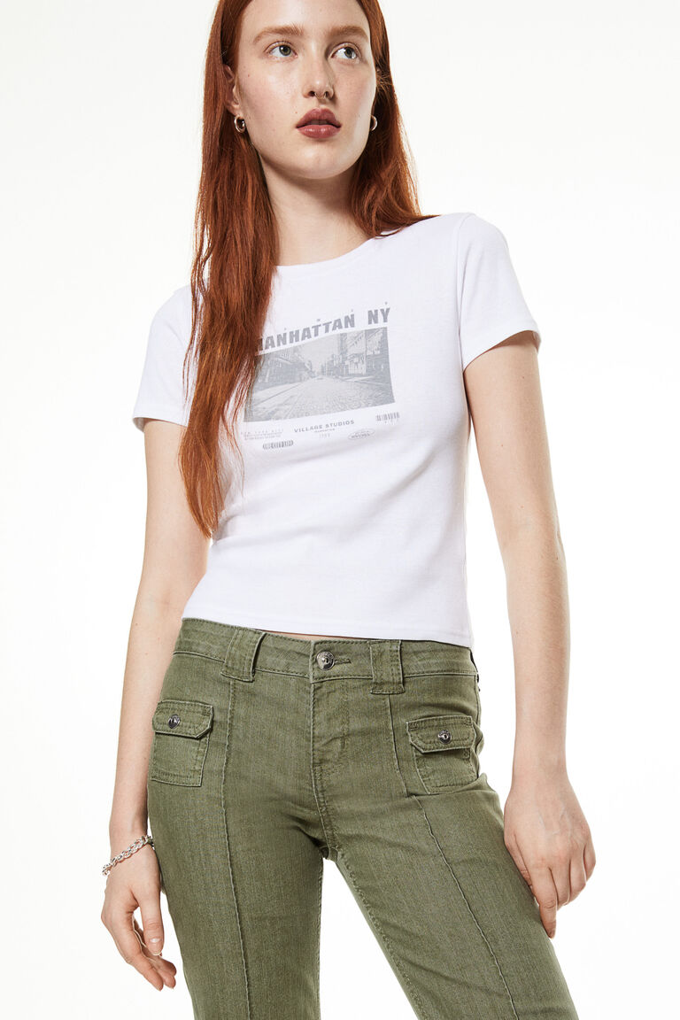 เสื้อผ้าคอตตอนทรงเข้ารูป