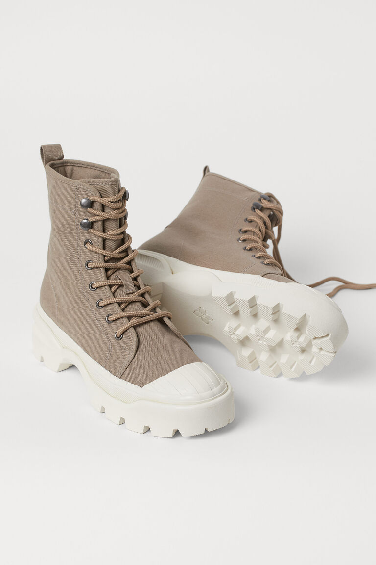 Canvas trainer boots