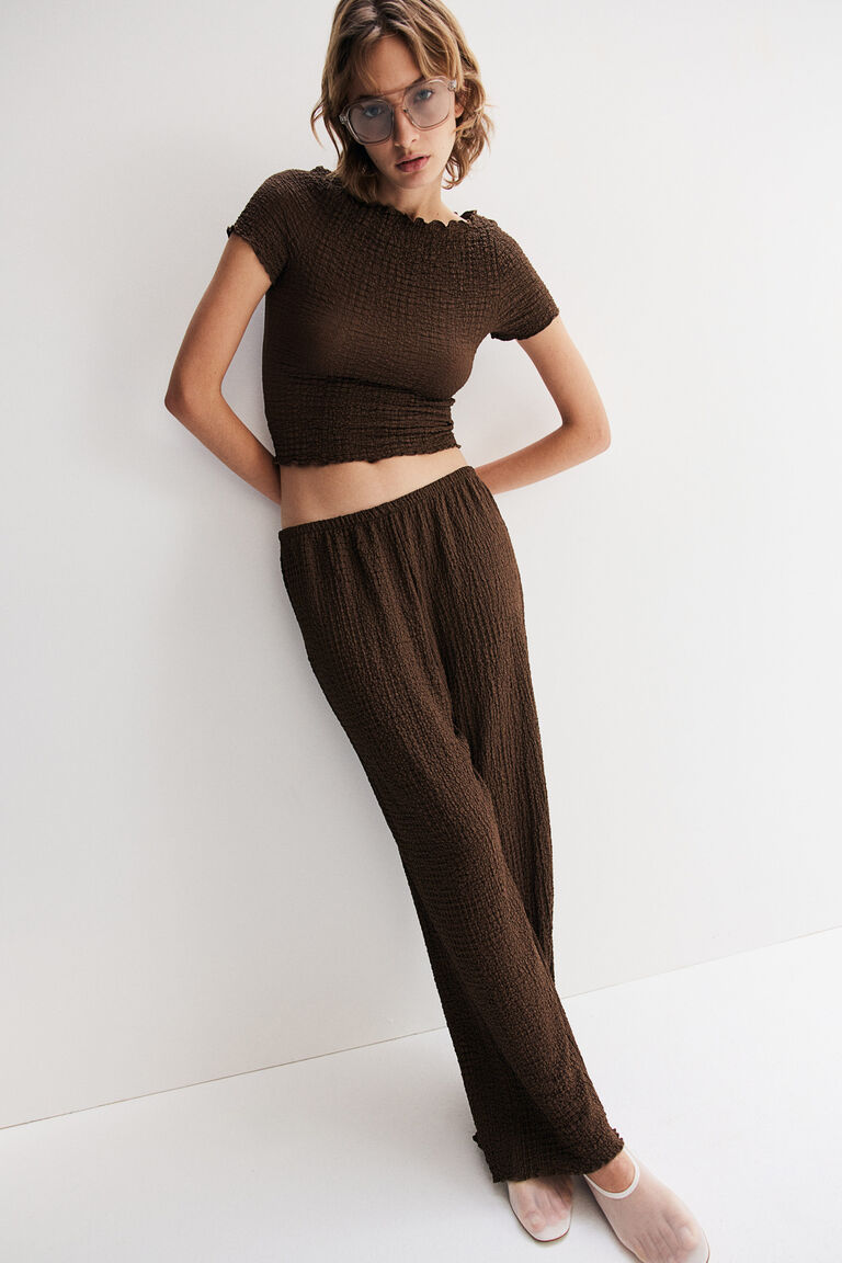 Overlock-detail textured T-shirt