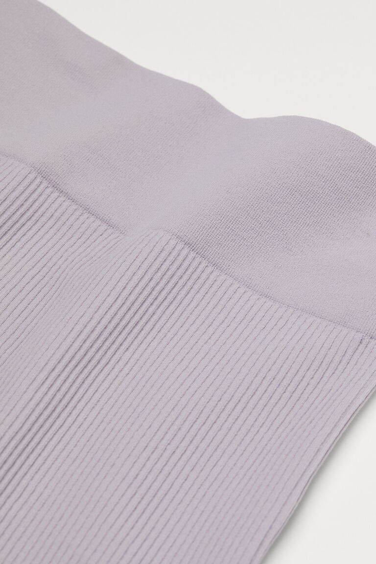 Seamless ribbed biker shorts