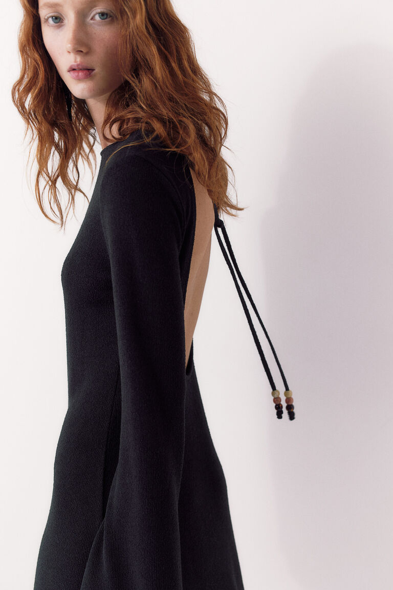 Open-back knitted dress