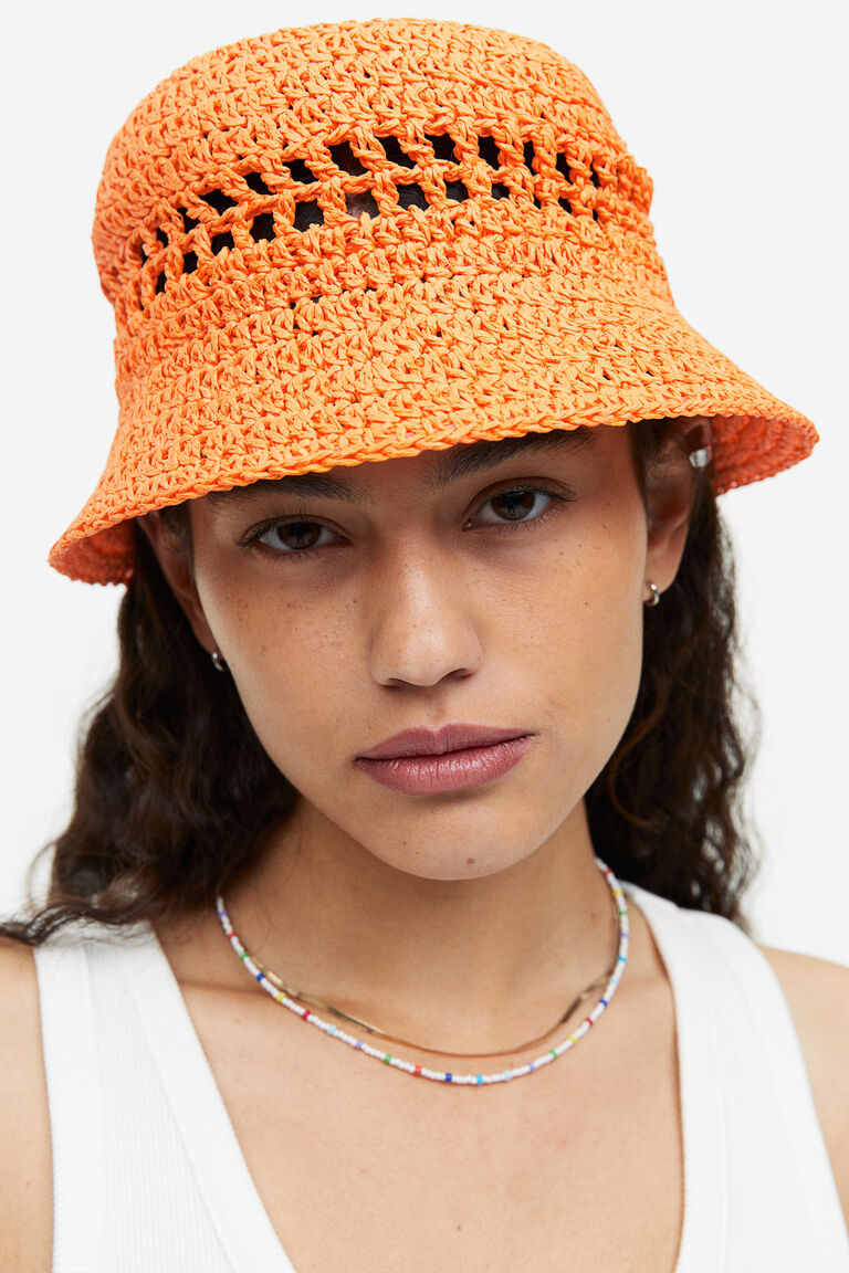 Straw bucket hat