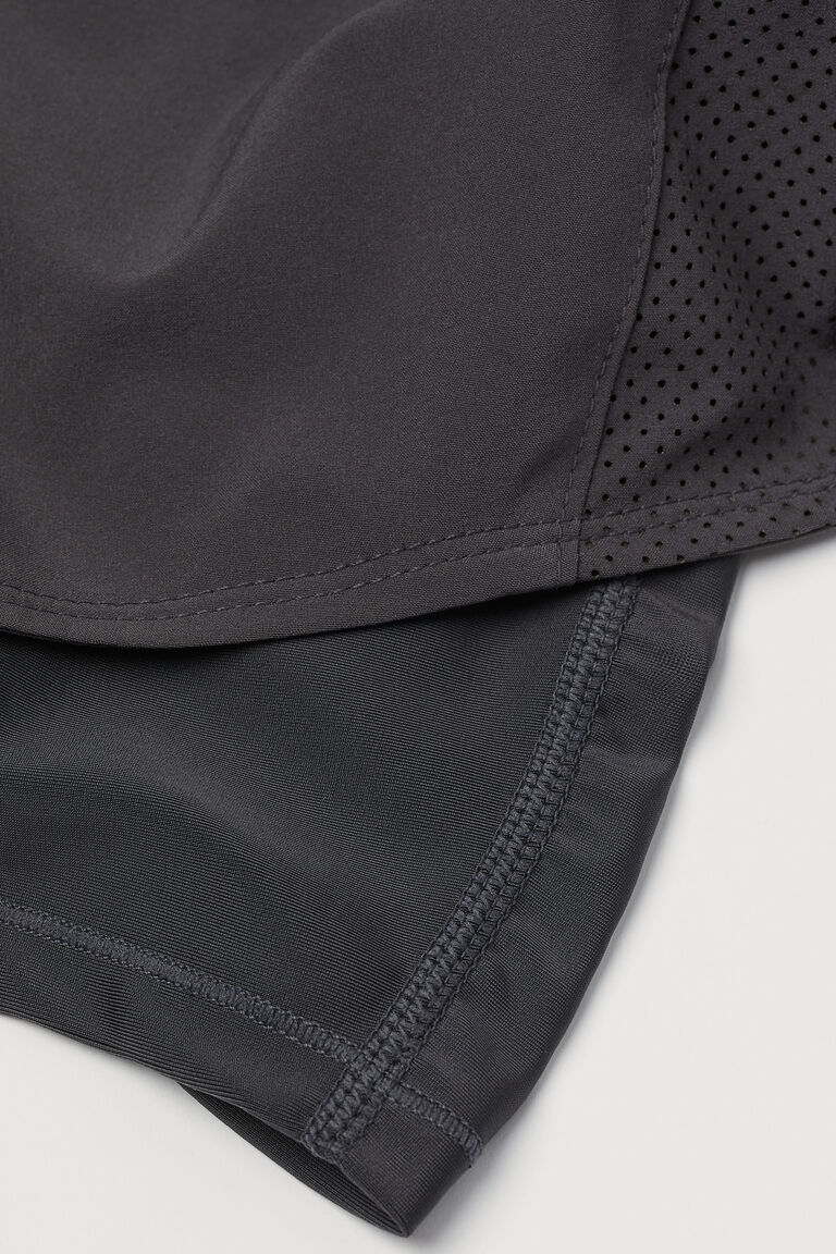 Double-layered sports shorts
