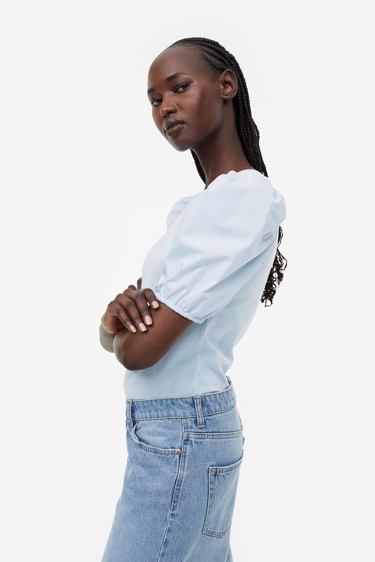 Puff-sleeved top